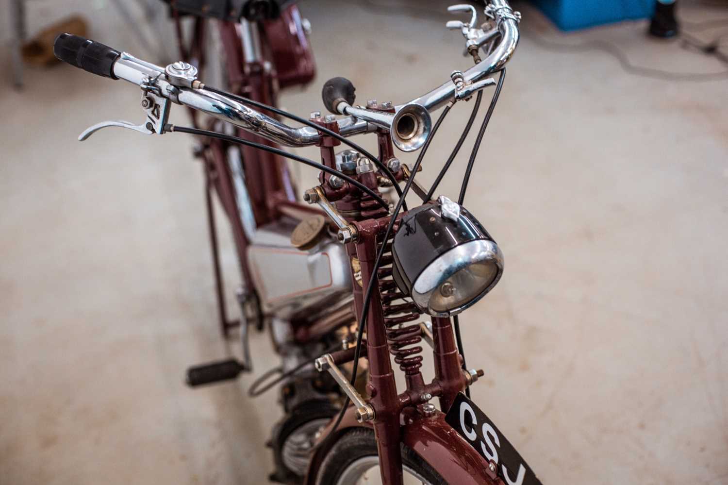 Lot 6 - A 1948 James Autocycle De Luxe, 98cc,