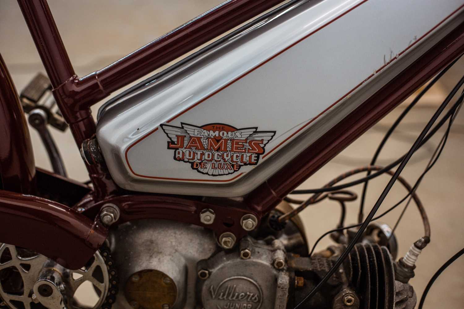 Lot 6 - A 1948 James Autocycle De Luxe, 98cc,