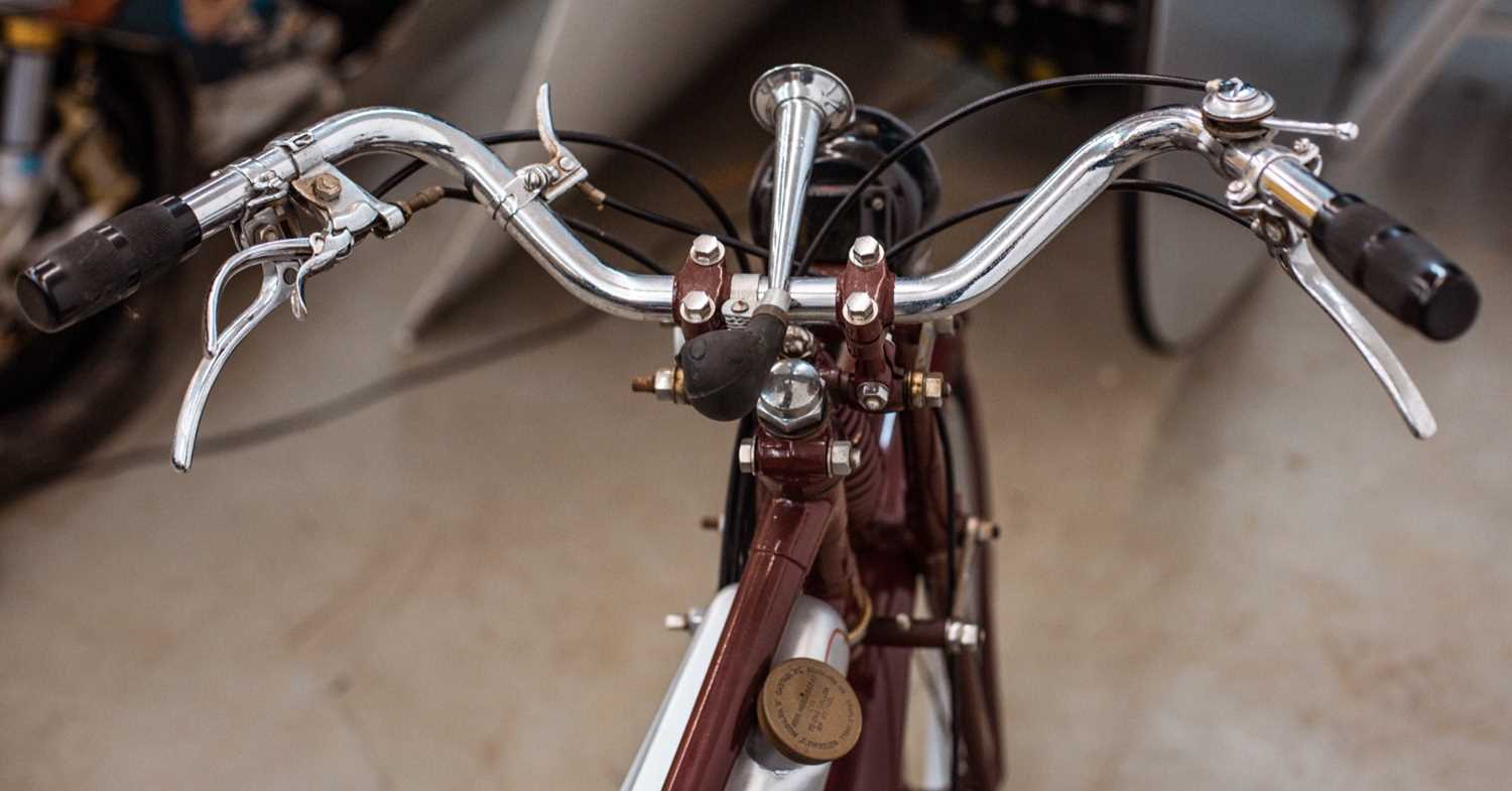 Lot 6 - A 1948 James Autocycle De Luxe, 98cc,