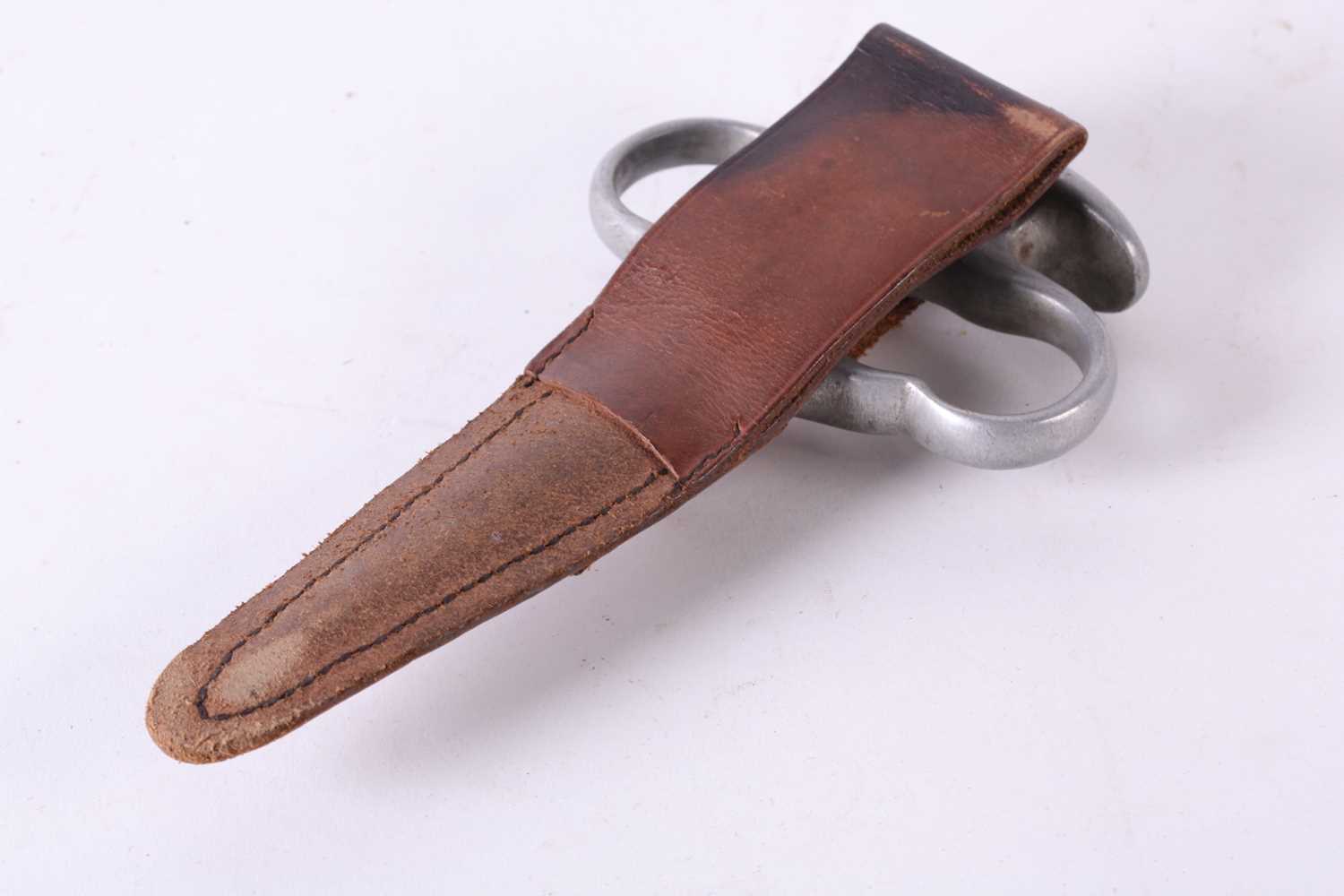 Lot 295 - A World War 1 Robbins of Dudley push dagger