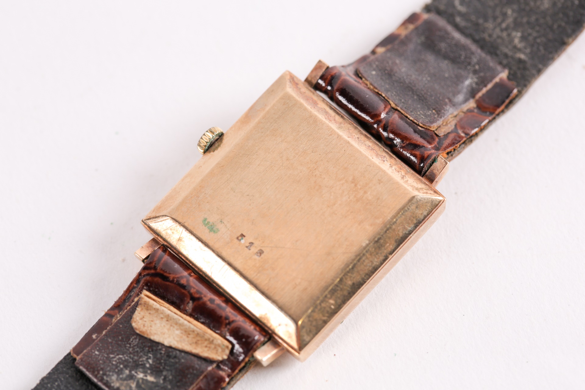 Lot 389 - A 9ct gold cased gentleman's wristwatch by