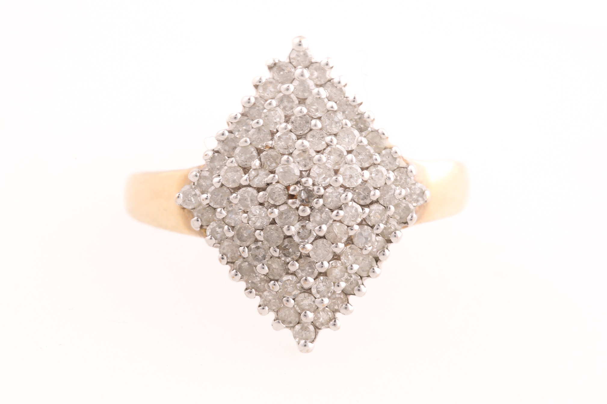 Lot 62 - A lozenge-shaped diamond cluster ring. the