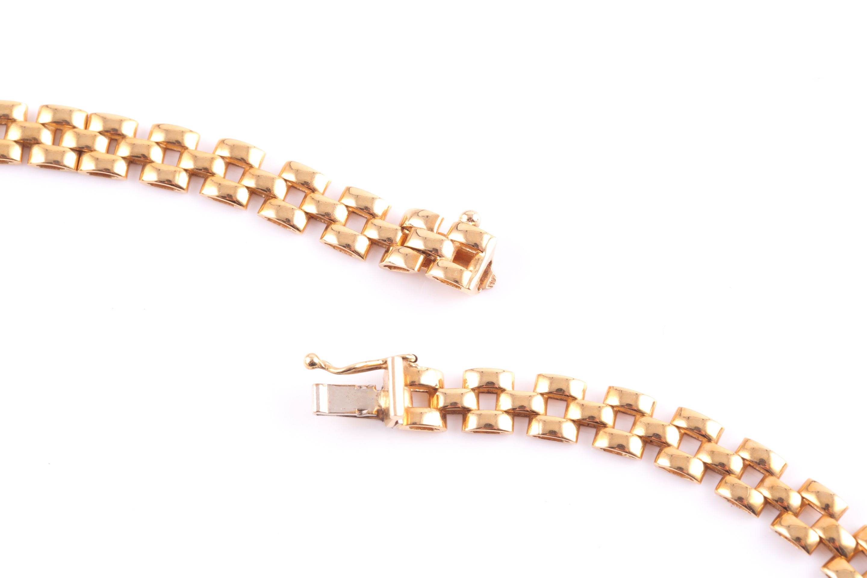 Lot 135 - An 18ct yellow gold brick-link articulated