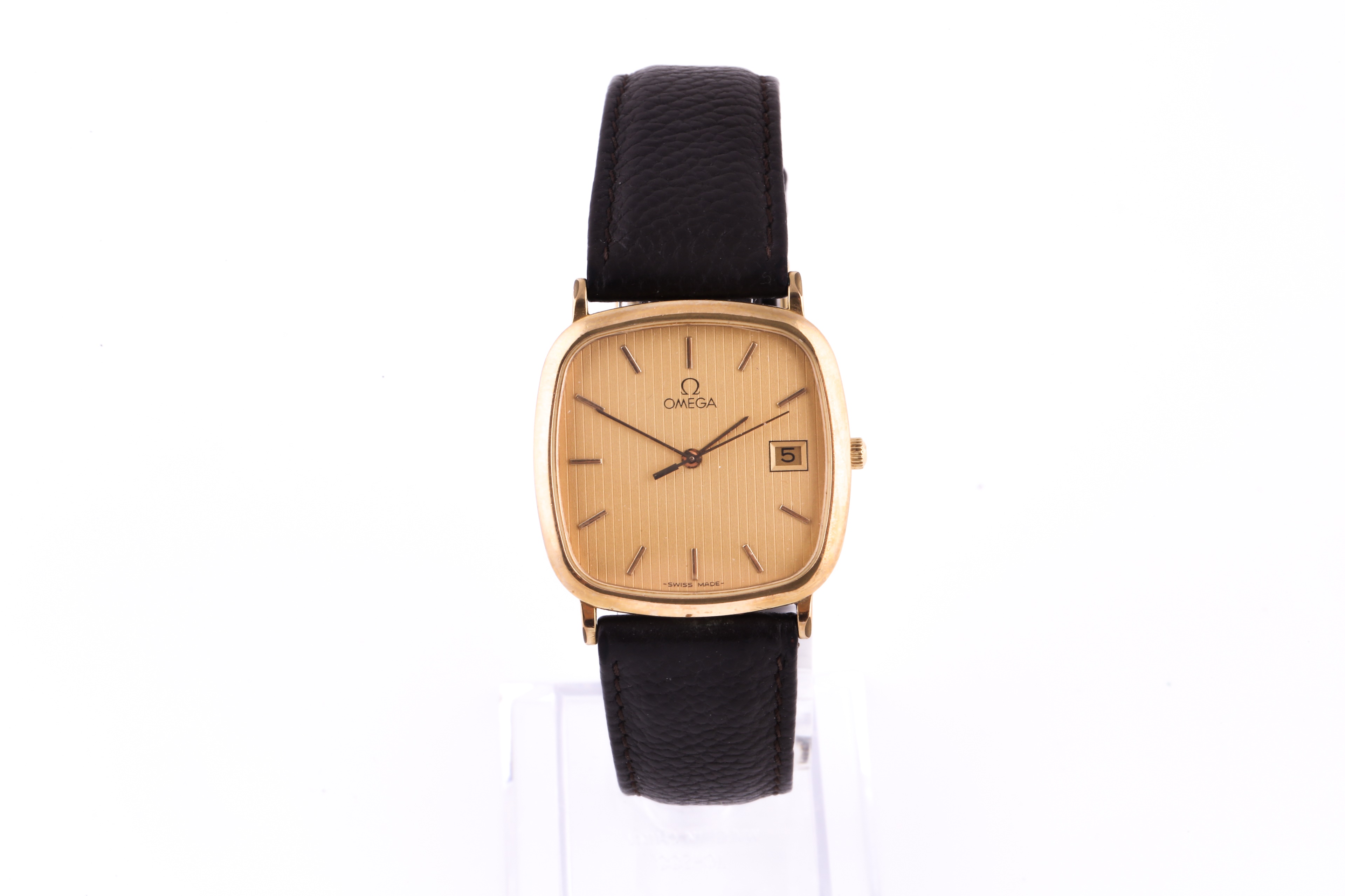 Lot 590 - An Omega gold plated quartz wristwatch, the