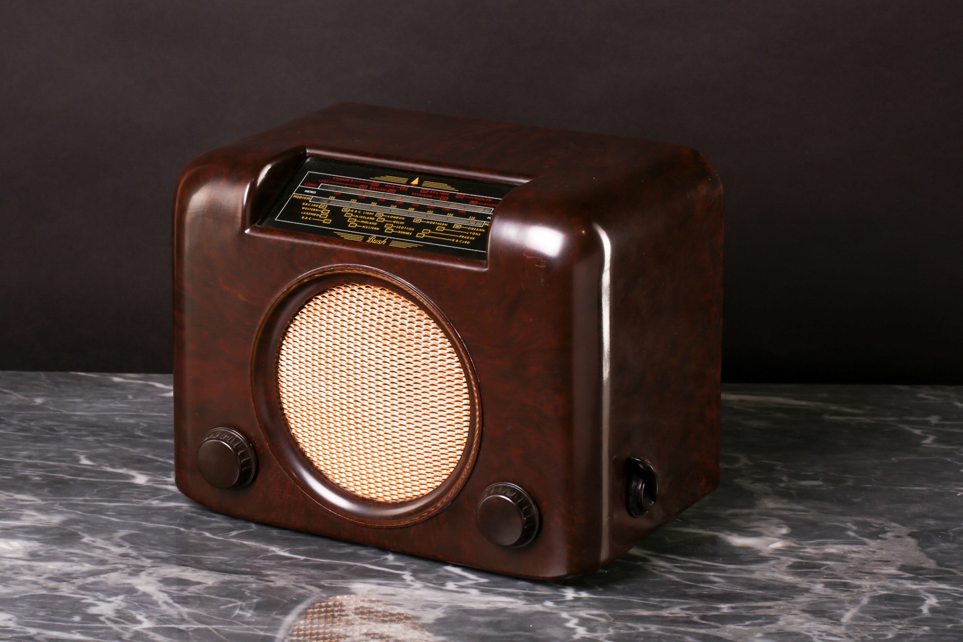 Lot 232 - A Bush DAC 90 A vintage valve radio, circa