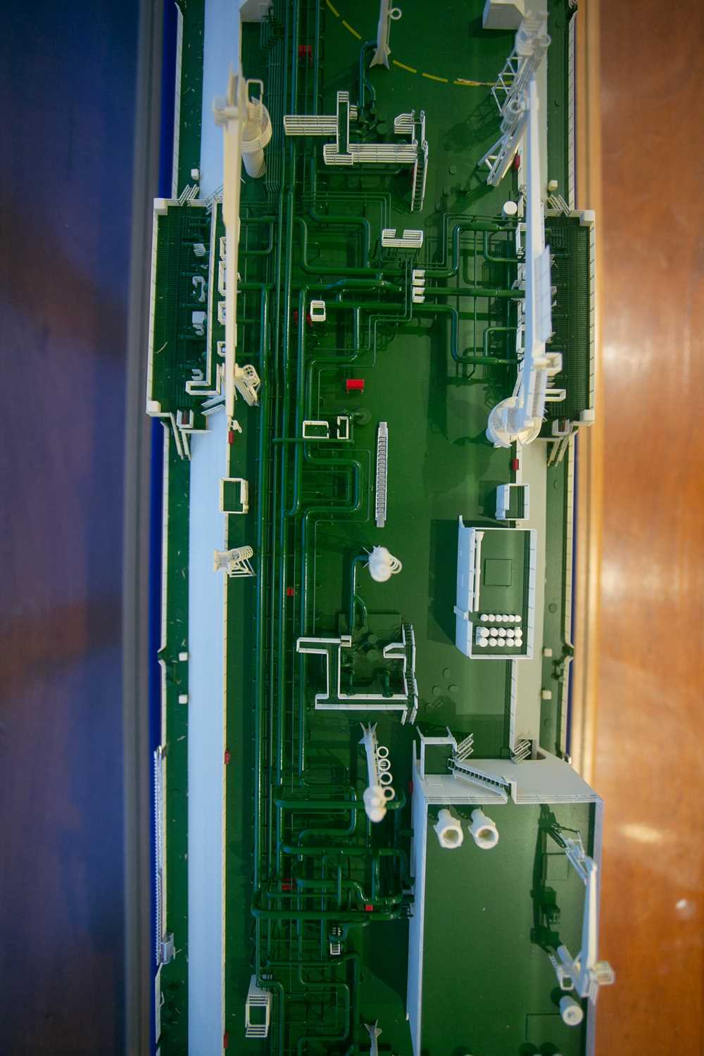 Lot 472 - A very large scale model (1/200) of a ship,