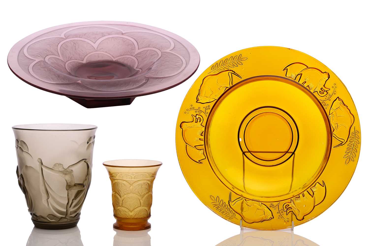 Lot 512 - A collection of Verlys France glassware