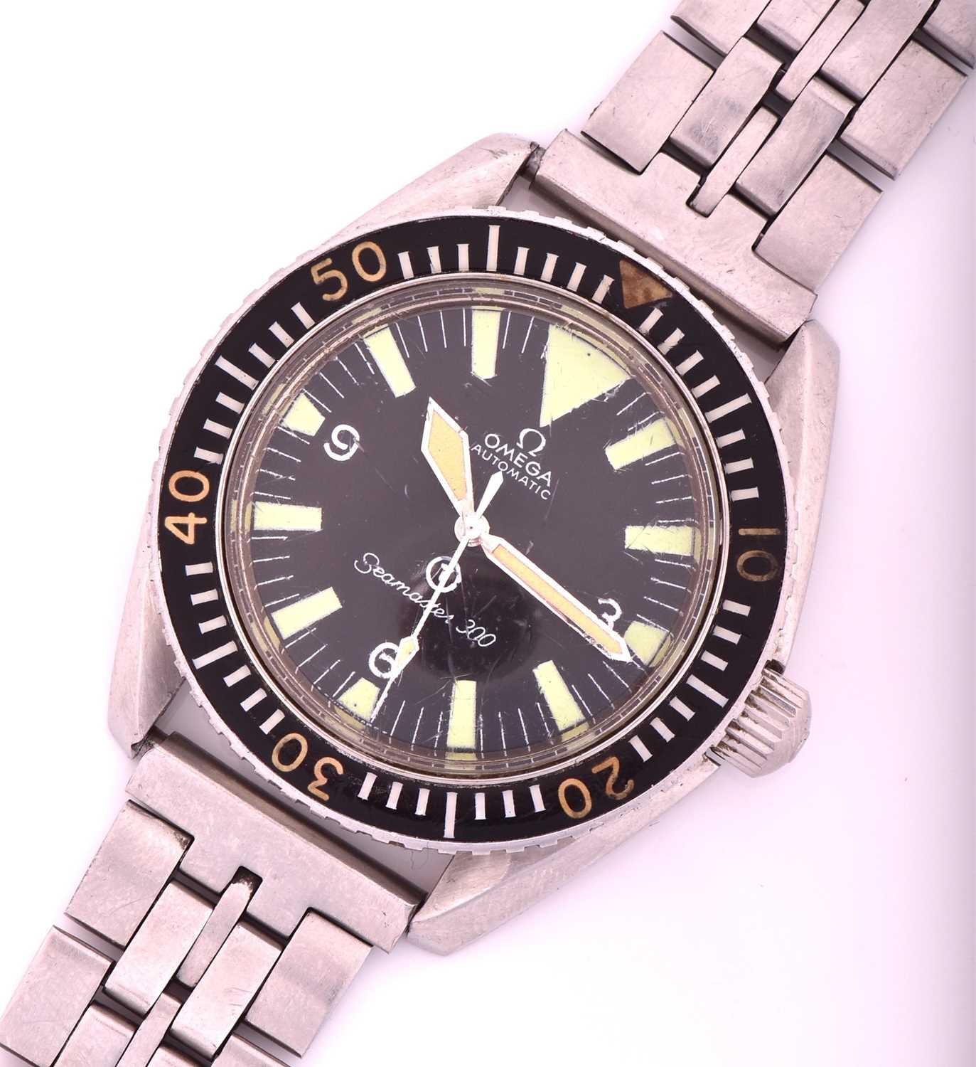 Lot 486 - An Omega Seamaster 300 T Dial Military Issue