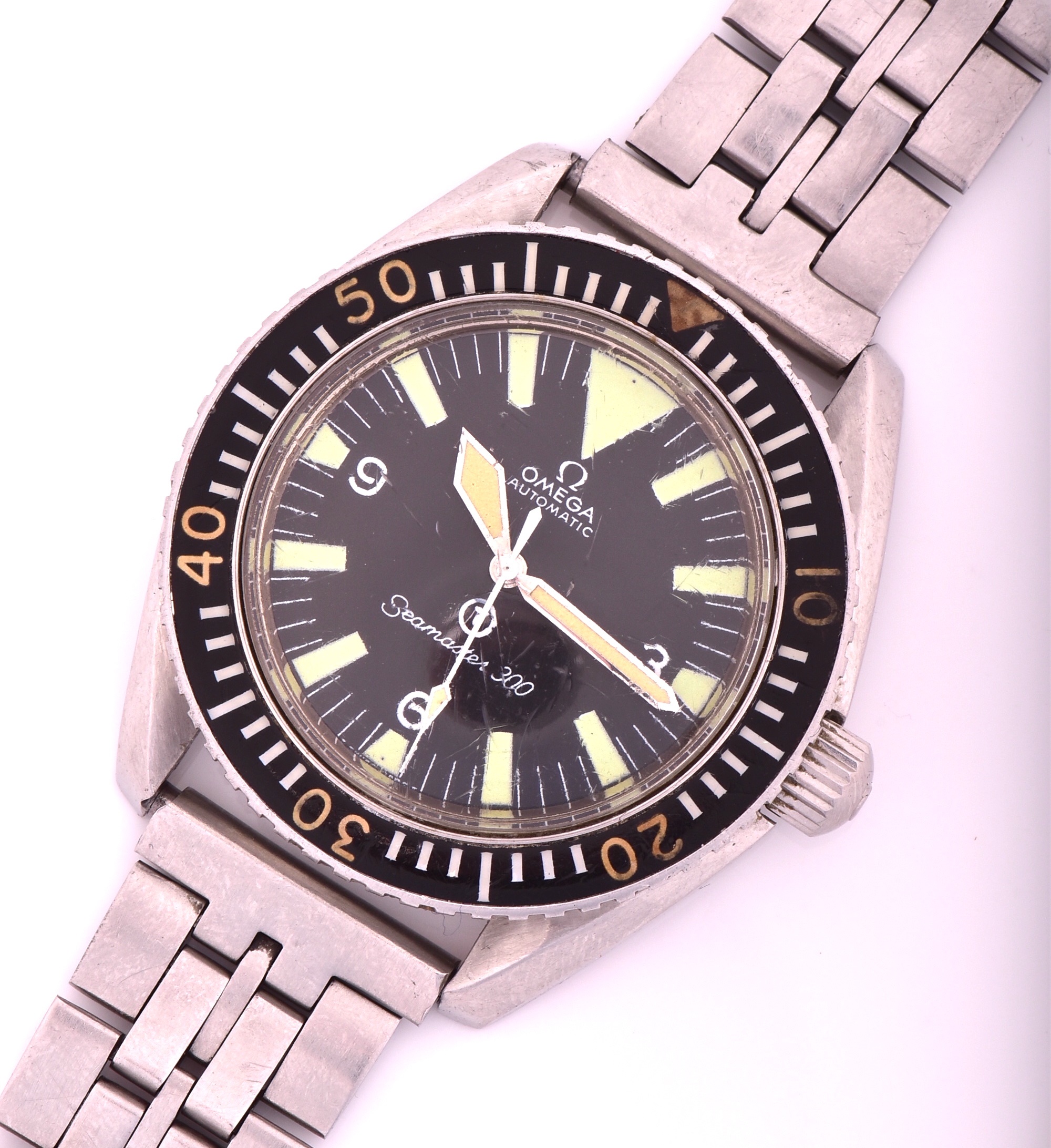 Lot 486 - An Omega Seamaster 300 T Dial Military Issue