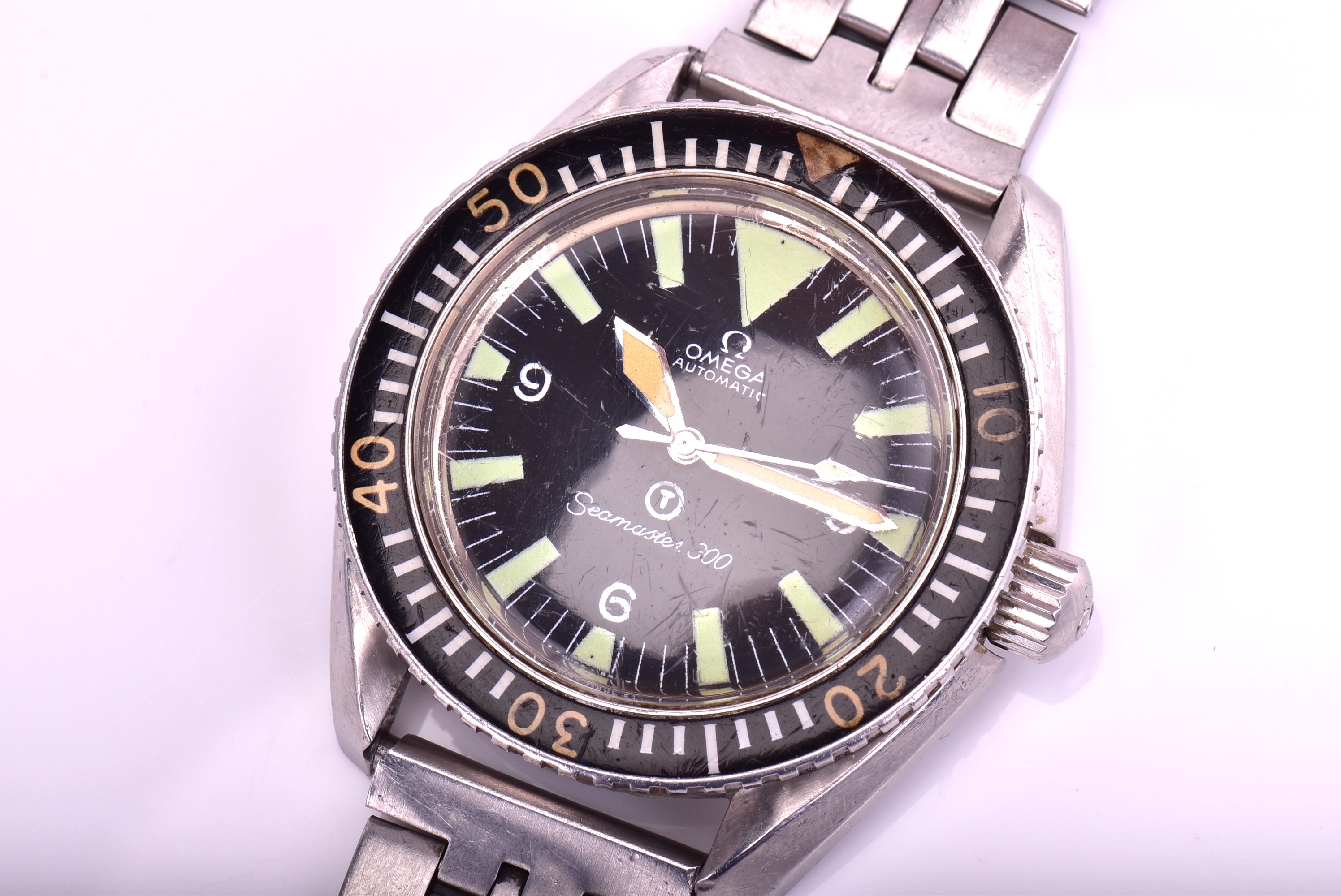 Lot 486 - An Omega Seamaster 300 T Dial Military Issue