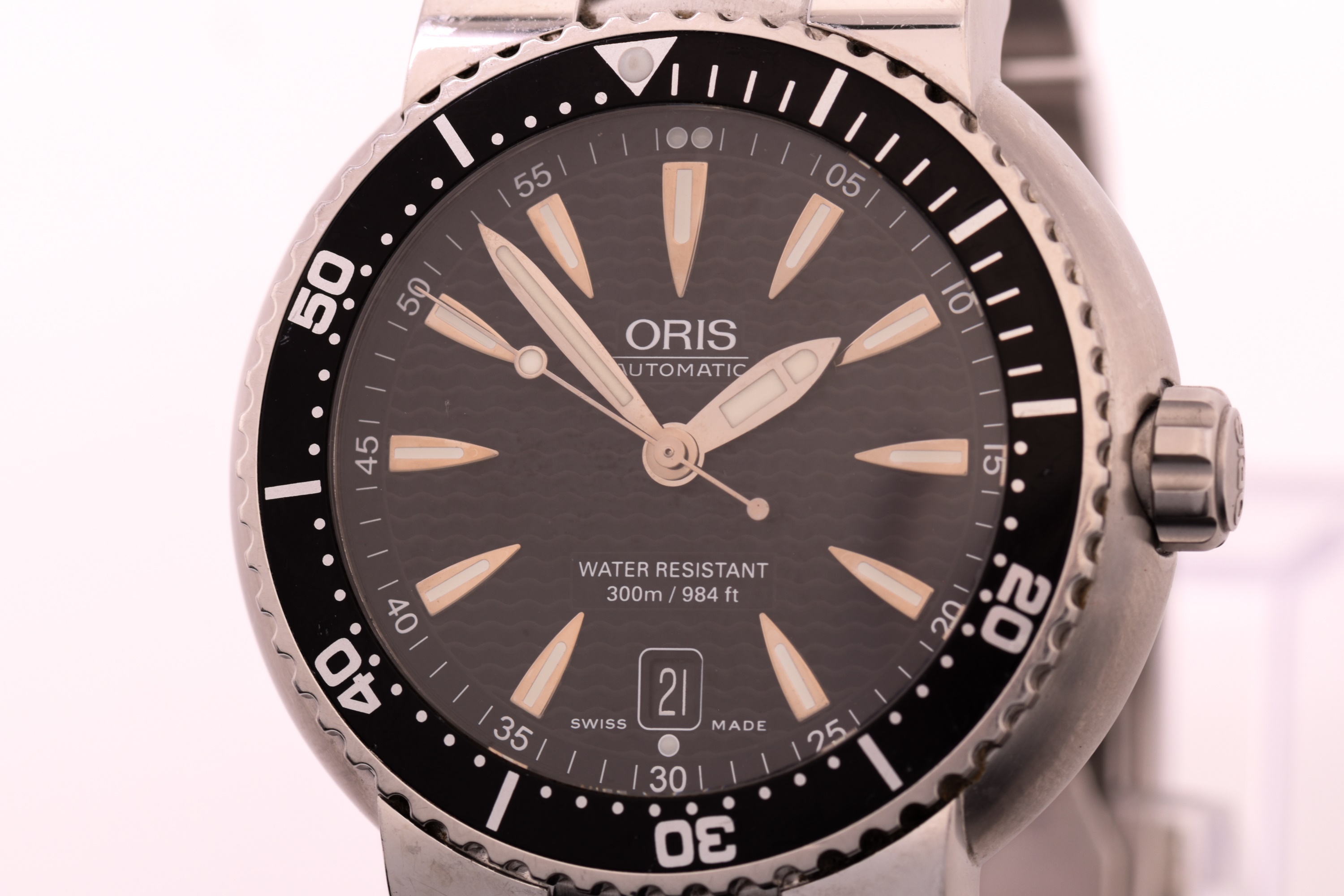 Lot 345 - An Oris 300m Divers automatic watch,