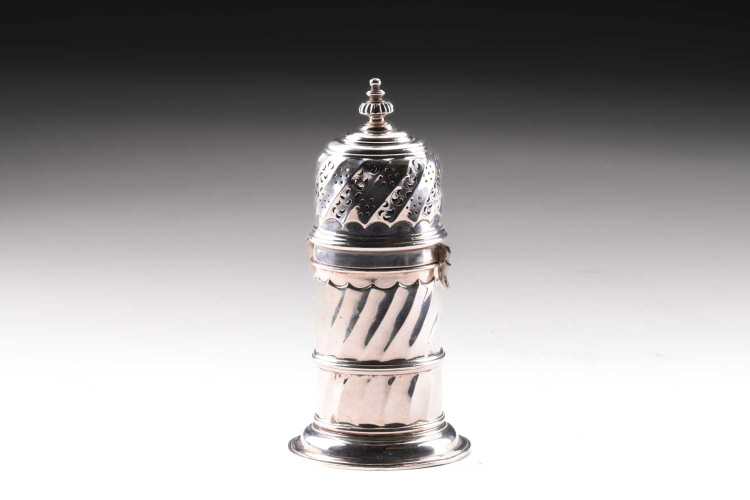 Lot 402 - A Victorian Britannia standard silver sugar
