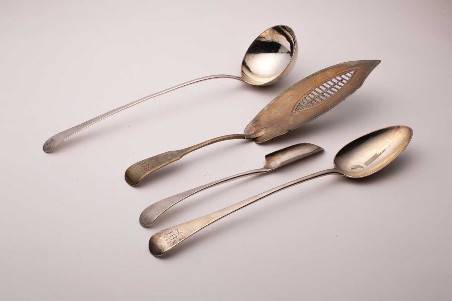 Lot 436 - A George III silver stilton scoop, London