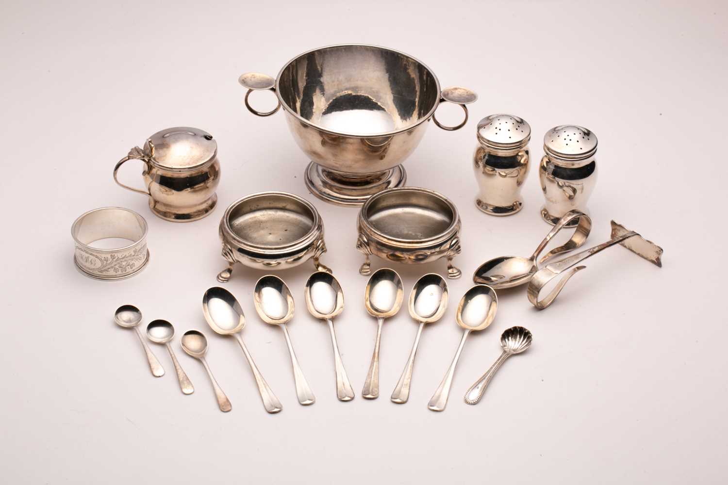 Lot 401 - A pair of George III cauldron salts, An Art