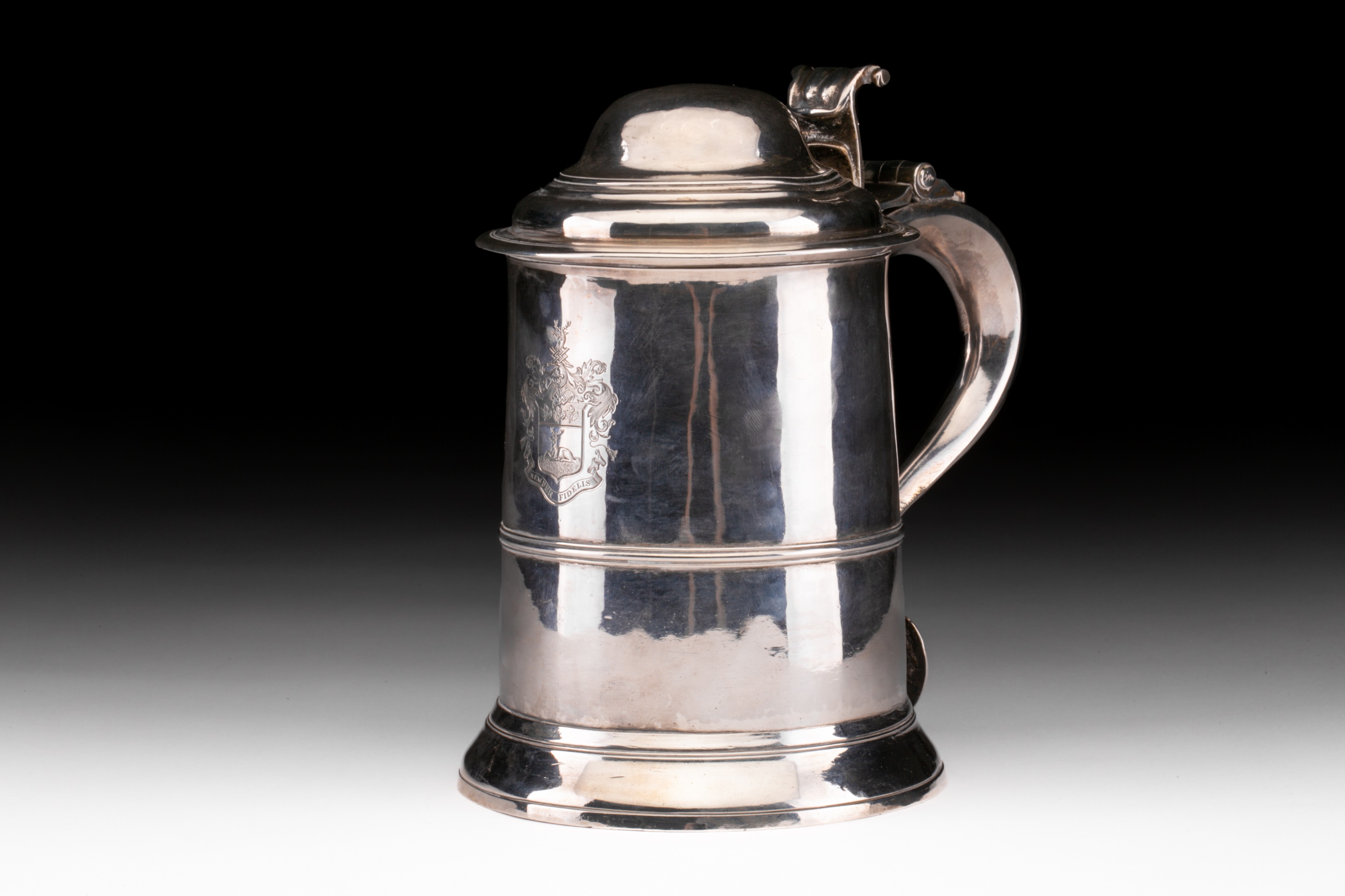 Lot 373 - A George II silver tankard by Richard Bayley,