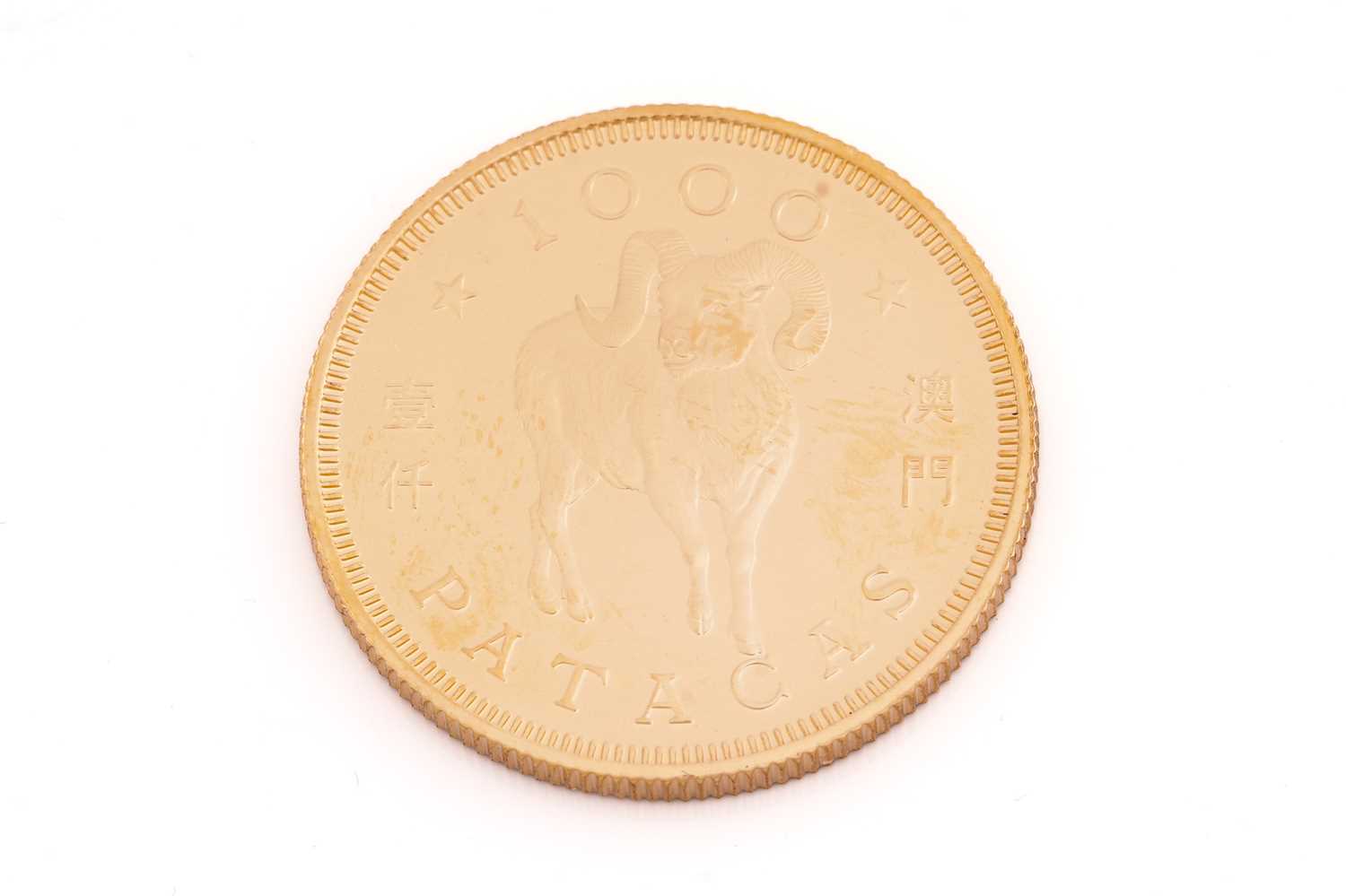 Lot 382 - A Macau 1000 Patacas gold coin commemorating