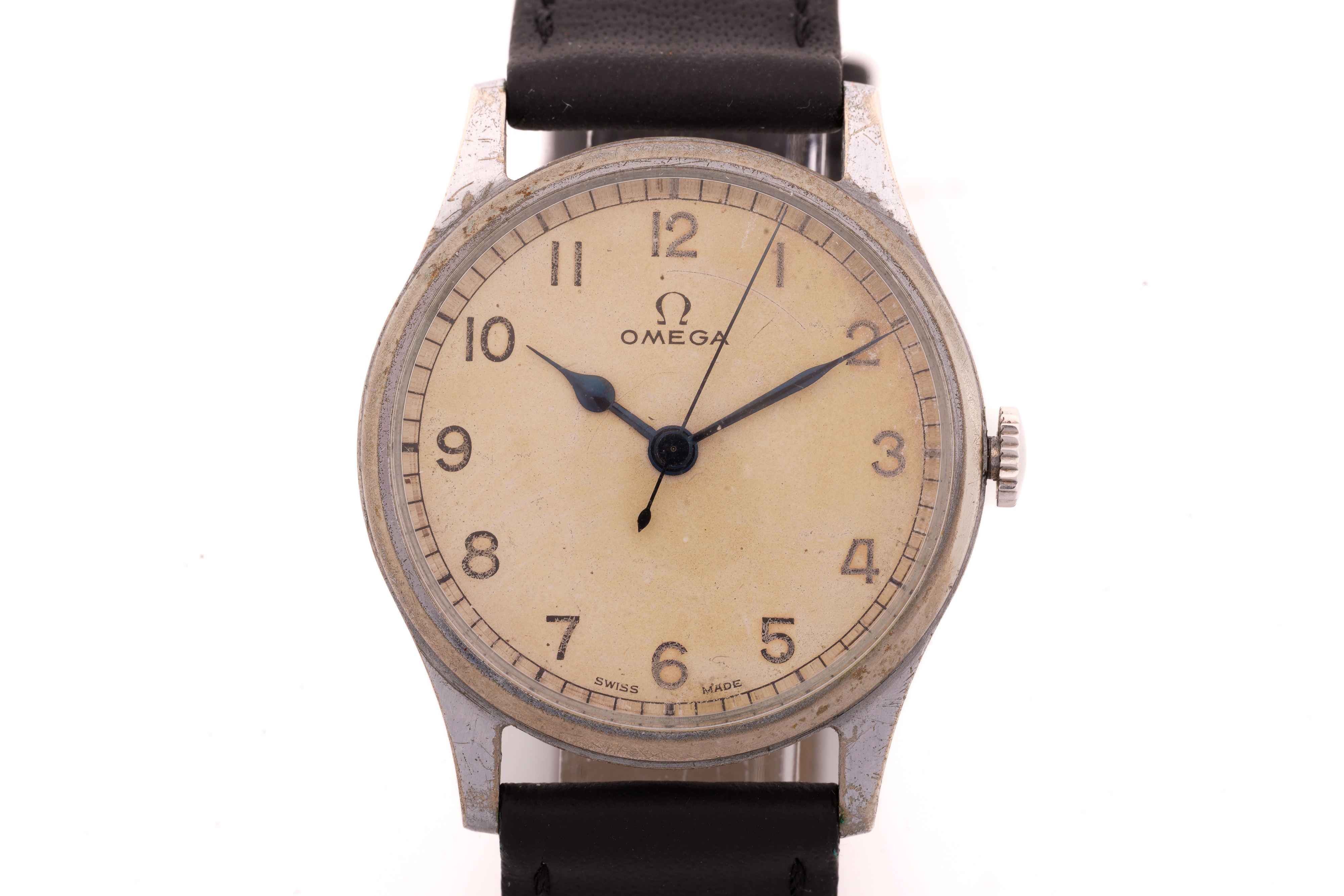 Lot 434 - A 1939 WWII Omega HS8 Fleet Air Arm Issued