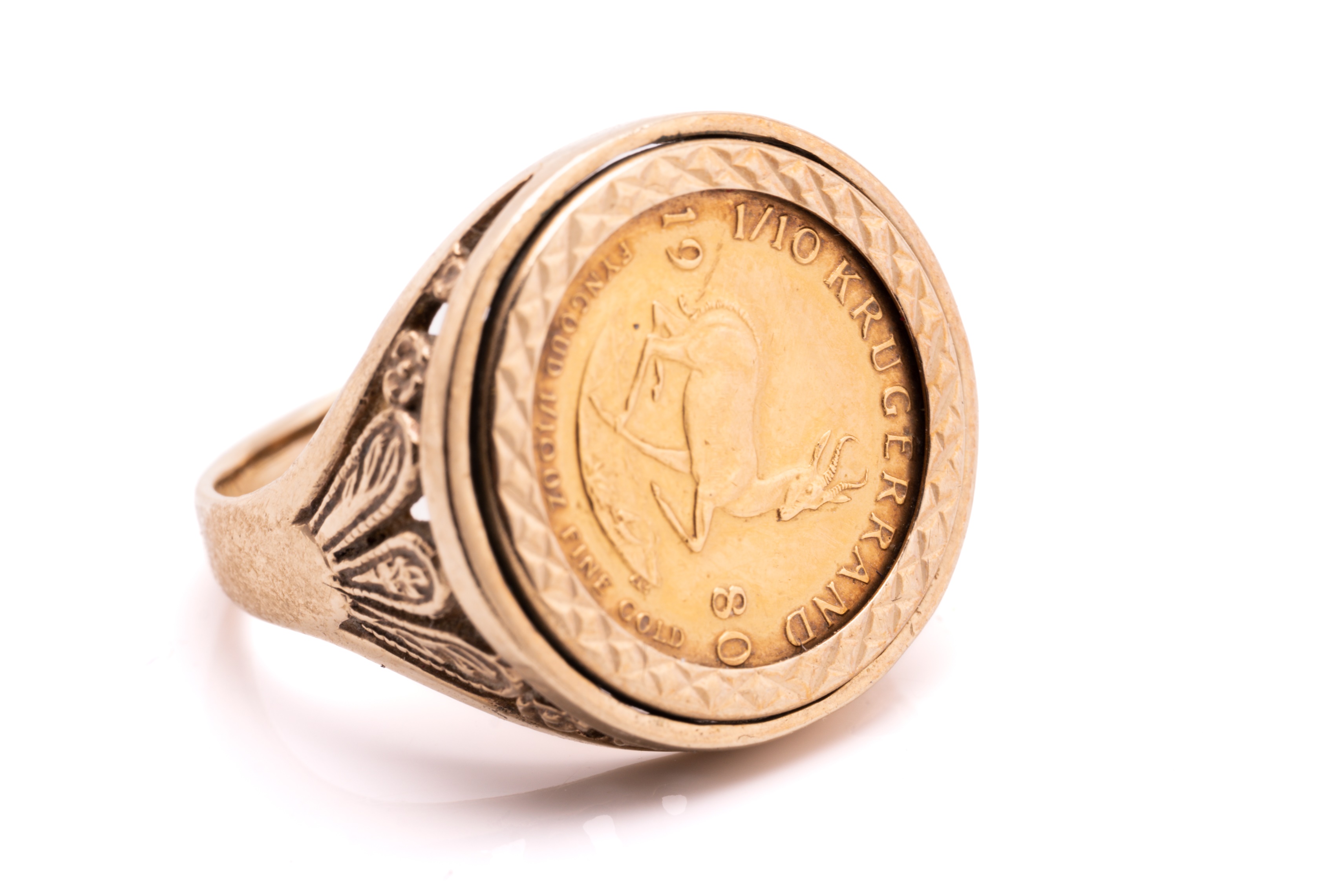 Lot 193 - A South African coin inset signet ring in
