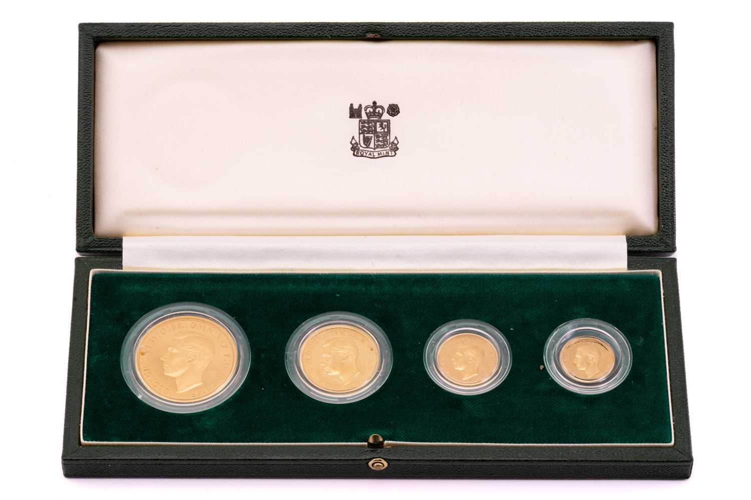 Lot 170 - A 1937 King George VI Sovereign Set,