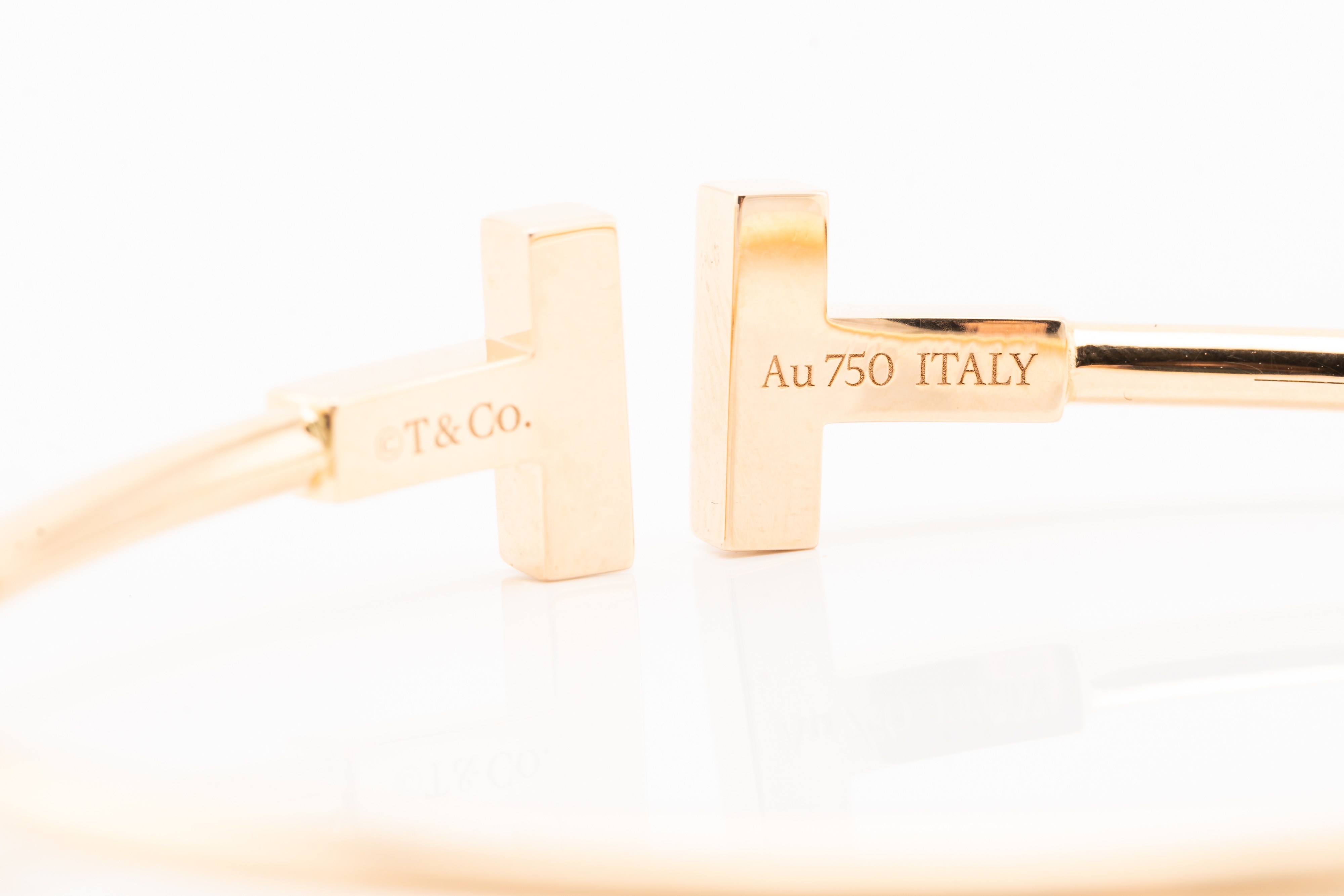 Lot 197 - Tiffany & Co. - A Tiffany T wire bracelet