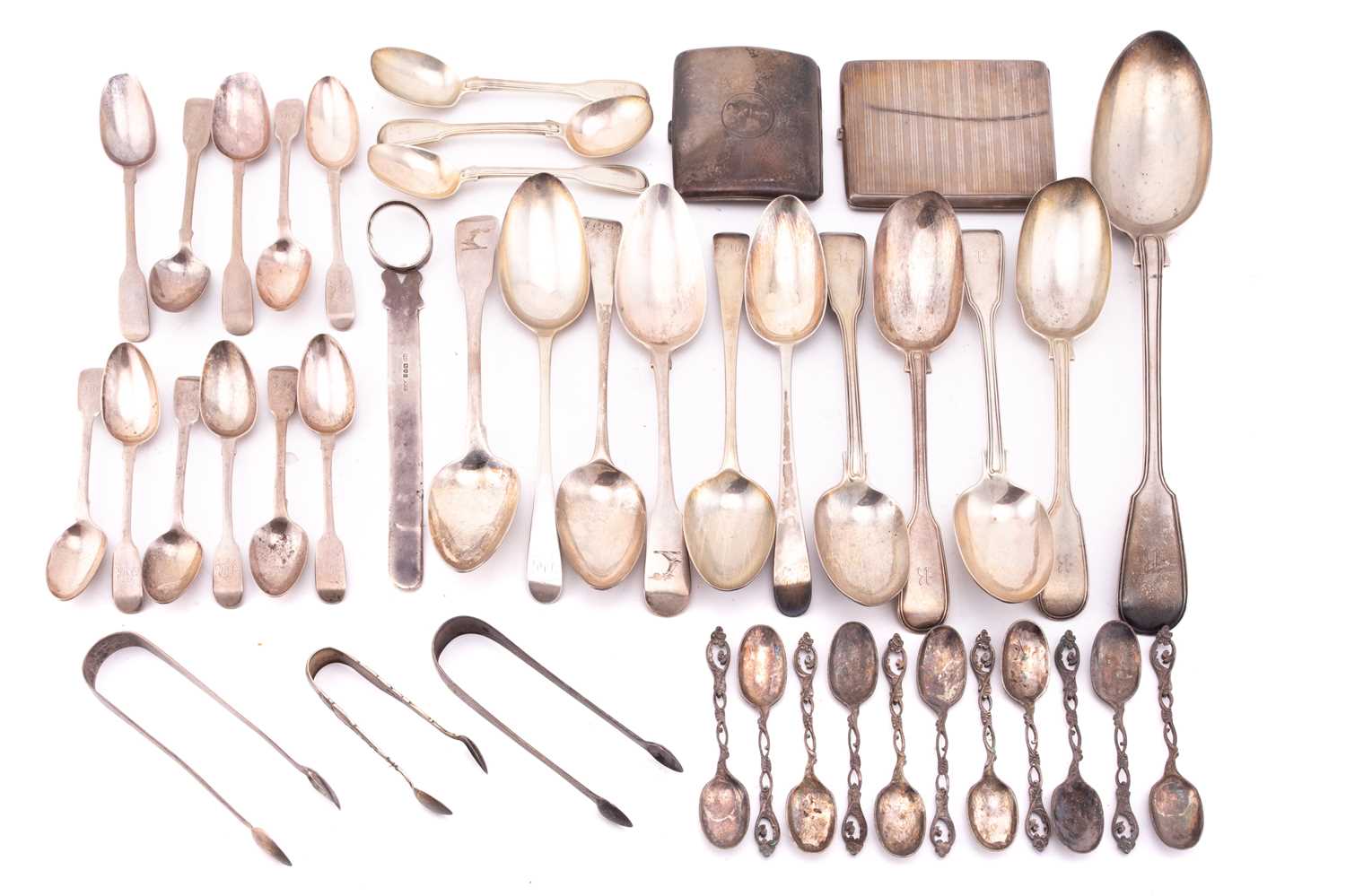 Lot 459 - A collection of silver items to include a