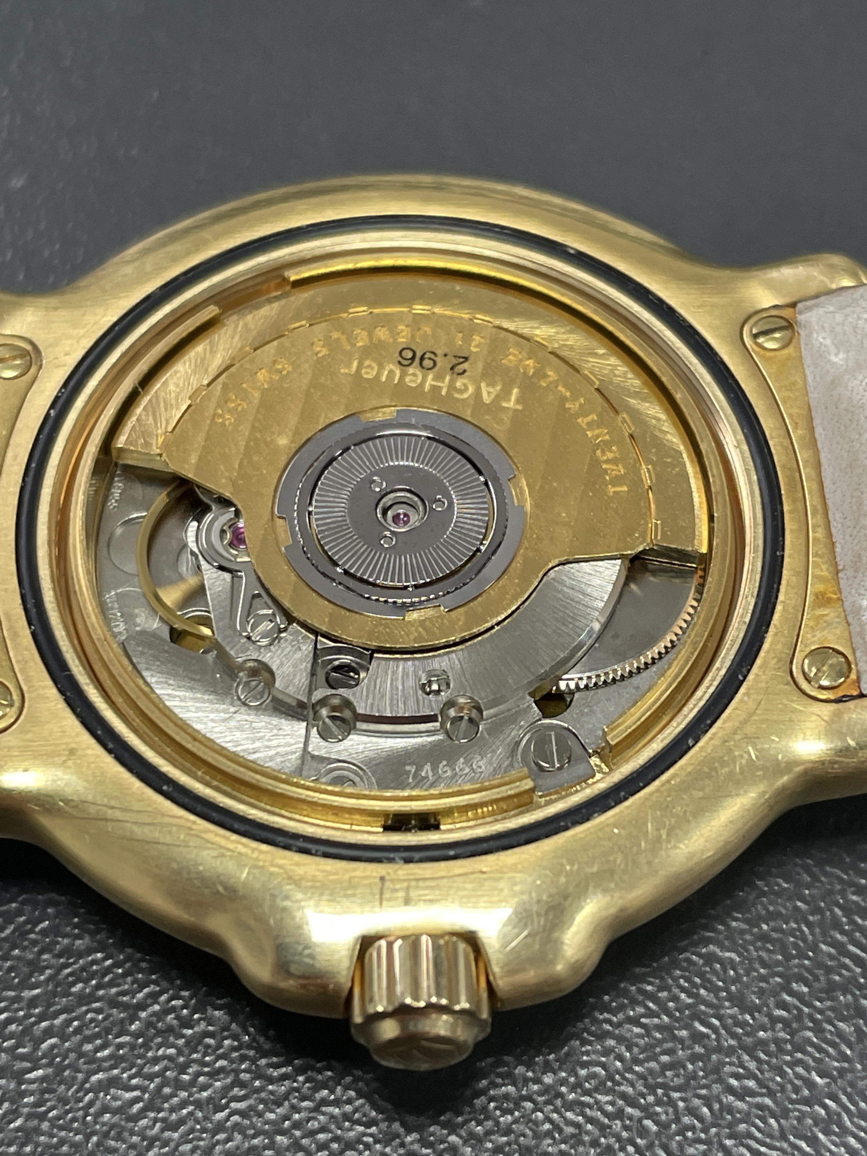 Lot 350 - A Tag Heuer 6000 chronometer wristwatch in