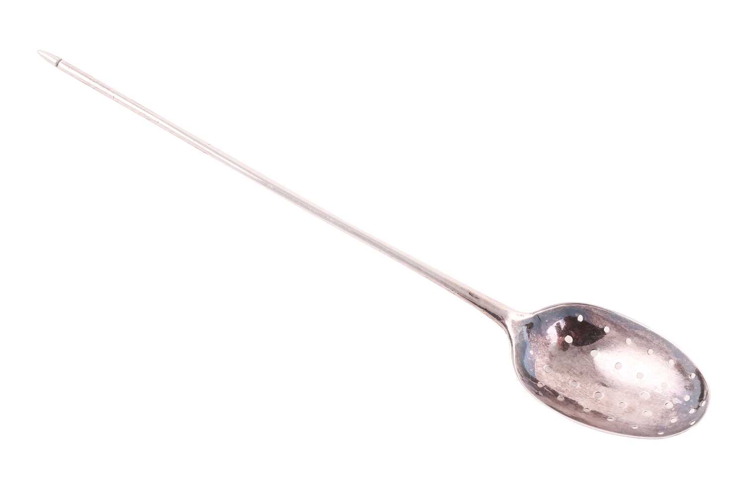 Lot 439 - An early 18th century silver mote spoon,