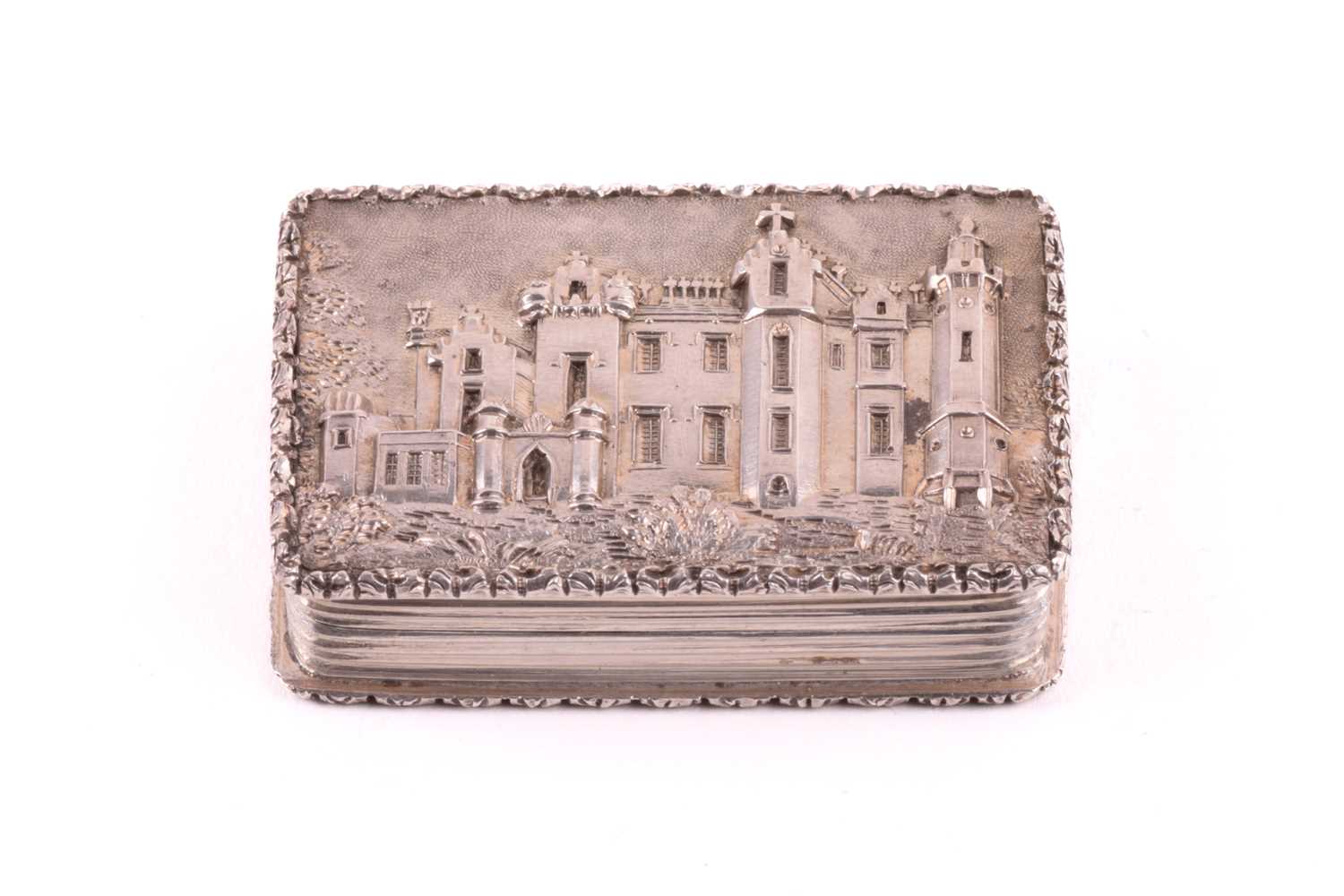 Lot 447 - A rare George IV 'castle top' silver