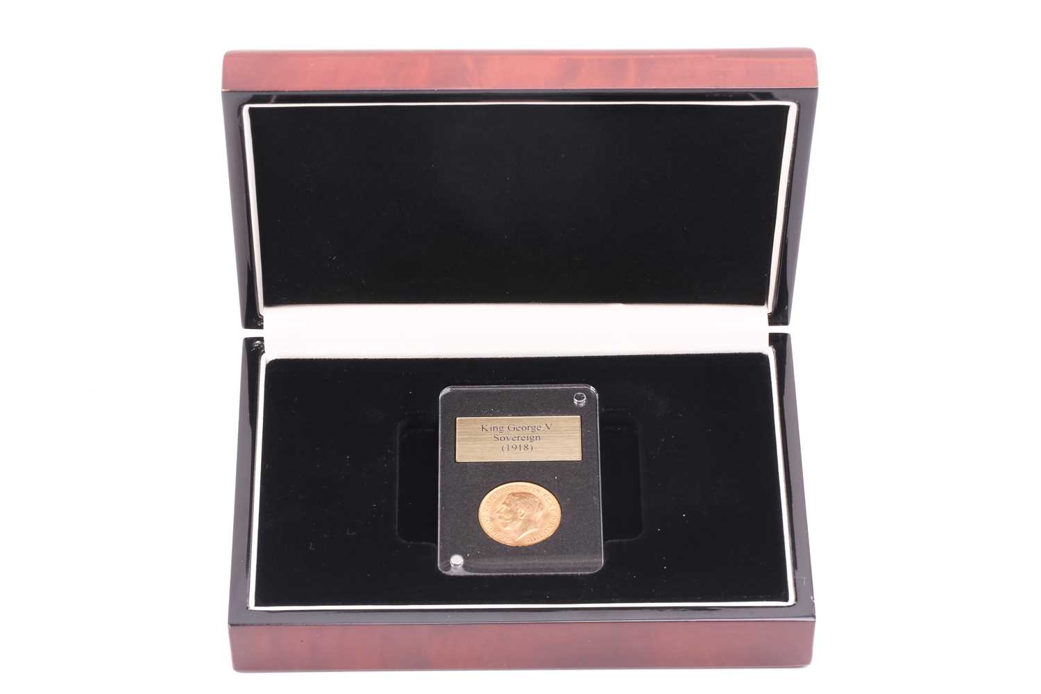 Lot 331 - A 1918 gold Sovereign in a presentation case