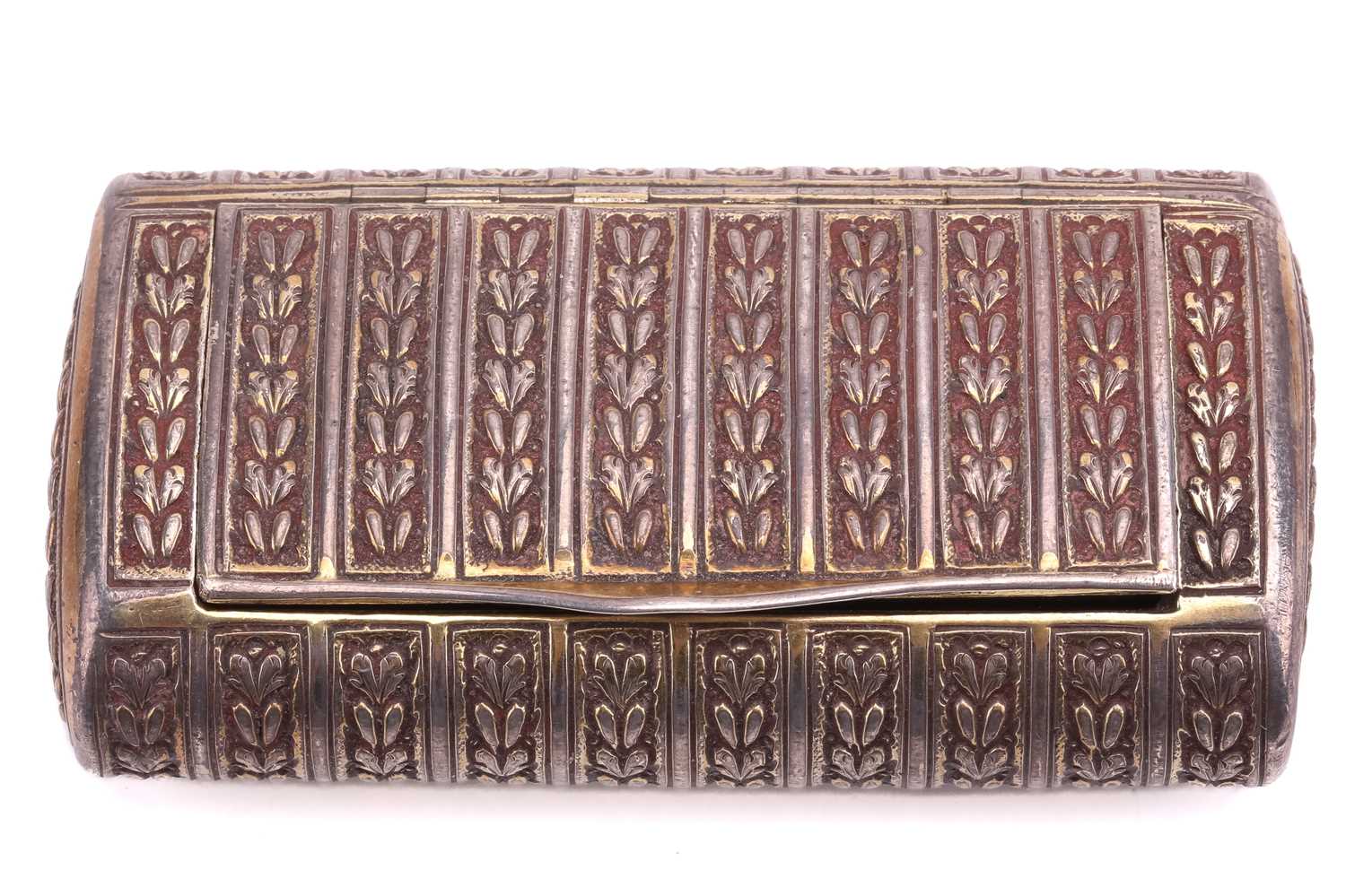 Lot 549 - A George III heavy silver pill box of