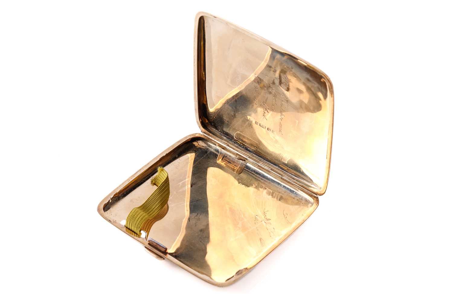 Lot 311 - A 9ct yellow gold cigarette case, of square