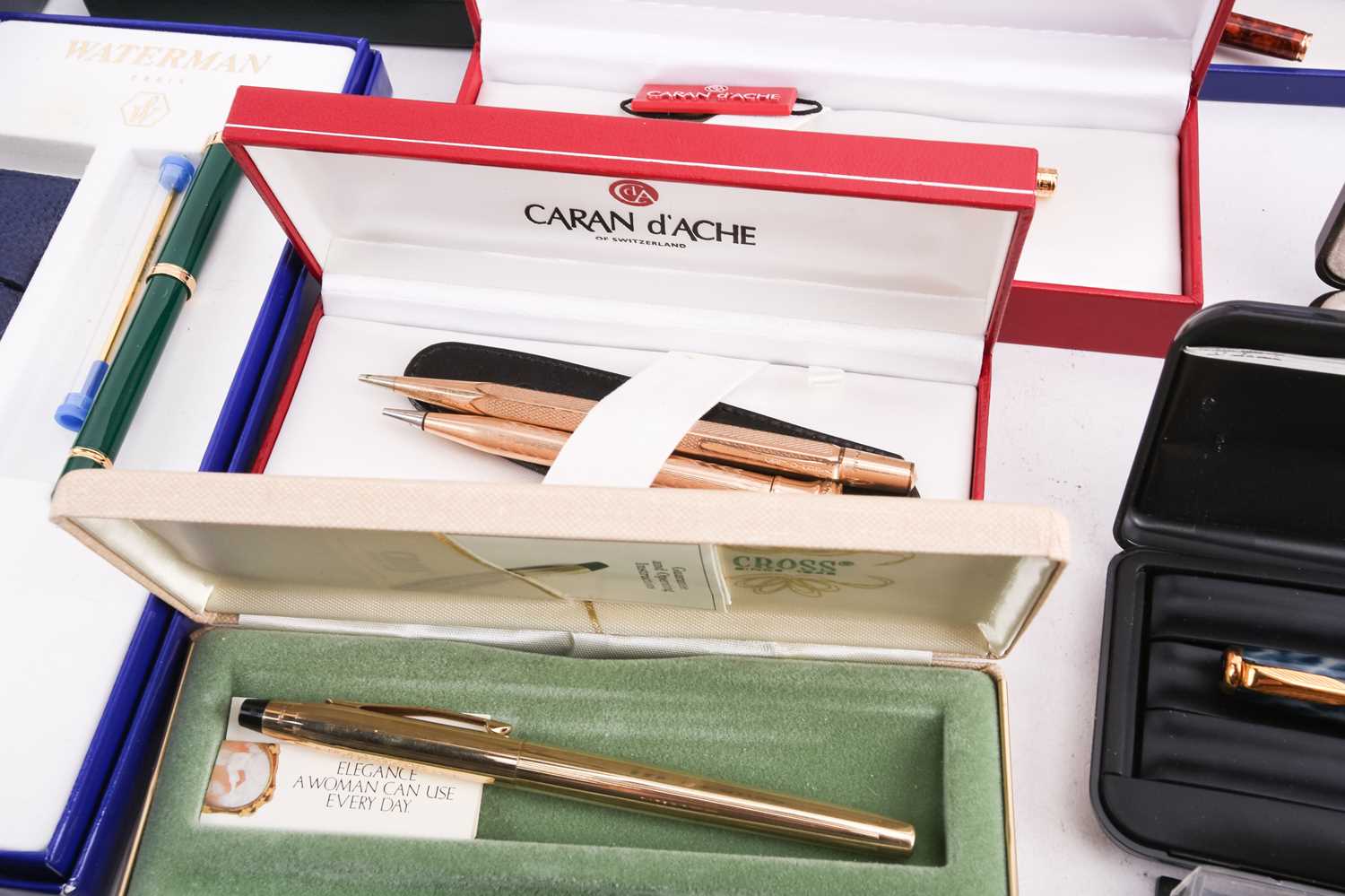 Lot 323 - A collection of boxed pens, including