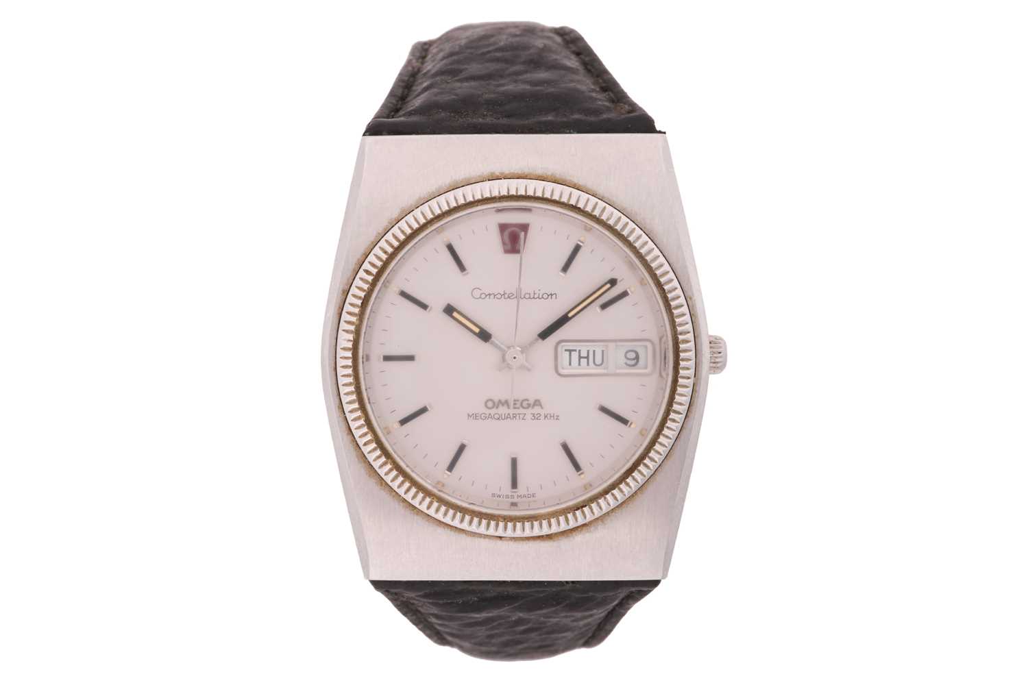 Lot 378 - An Omega Constellation Megaquartz watch.