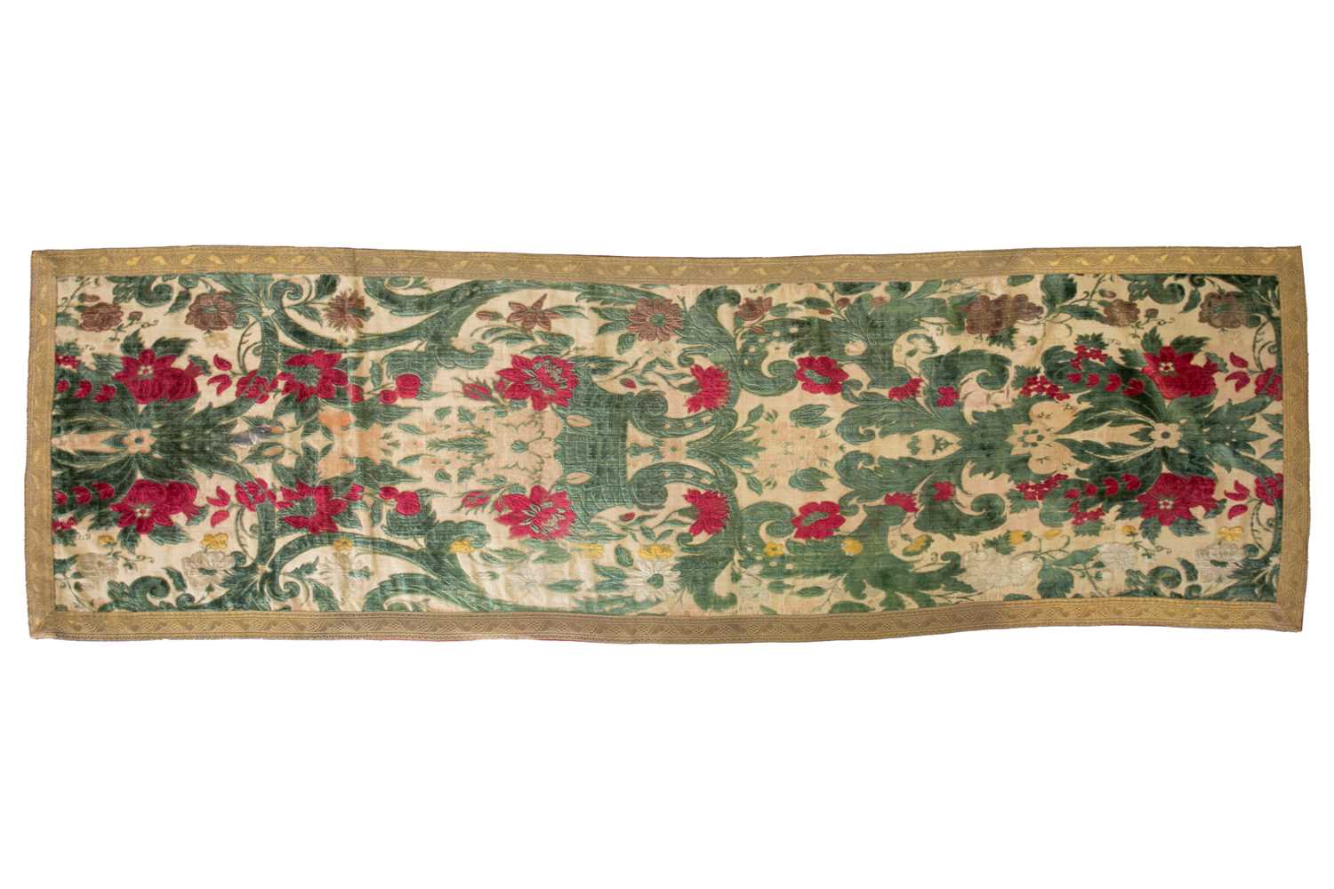 Lot 309 - An Italian (Genoan) rectangular cut silk