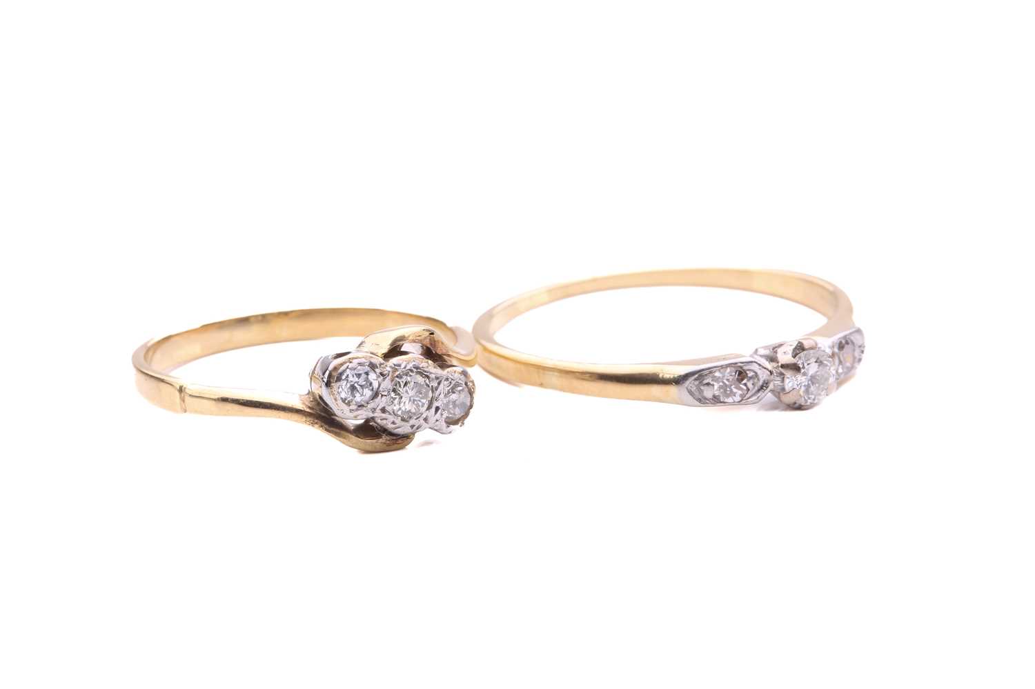 Lot 218 - Two diamond rings; a single-stone diamond