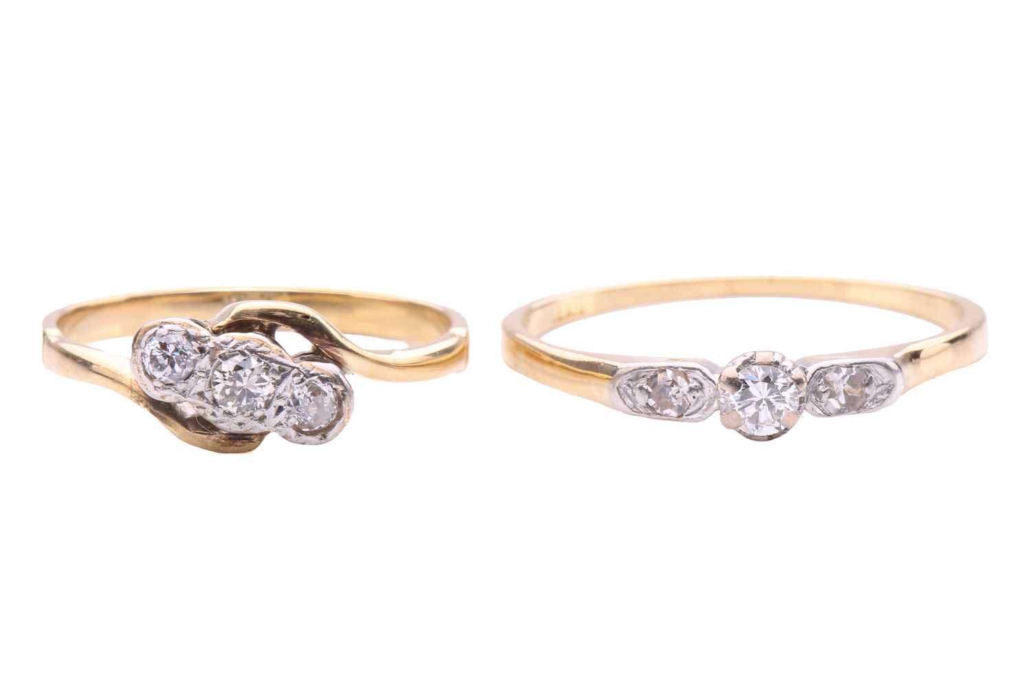 Lot 218 - Two diamond rings; a single-stone diamond