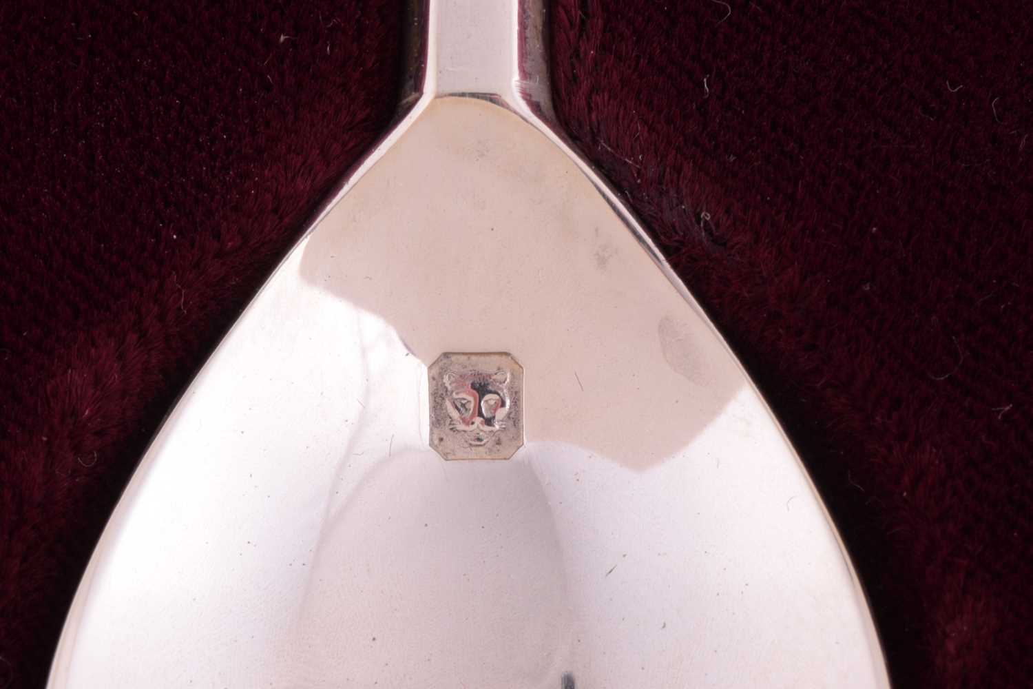 Lot 406 - 'The Tichborne Celebrities', a cased set of