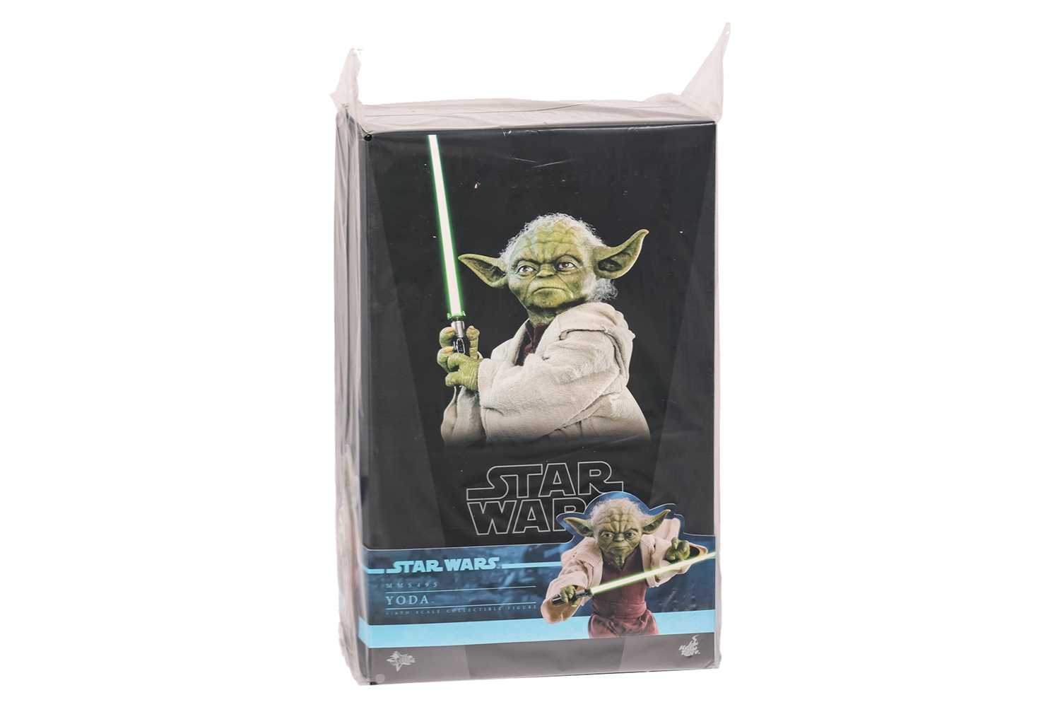 Lot 15 - A Star Wars Hot Toys Yoda 'Attack of the