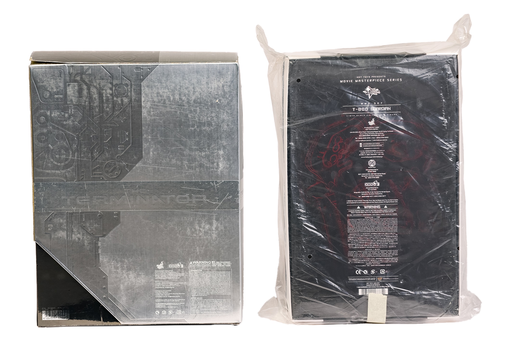 Lot 101 - A Terminator Hot Toys T-800 1:6 scale figure,