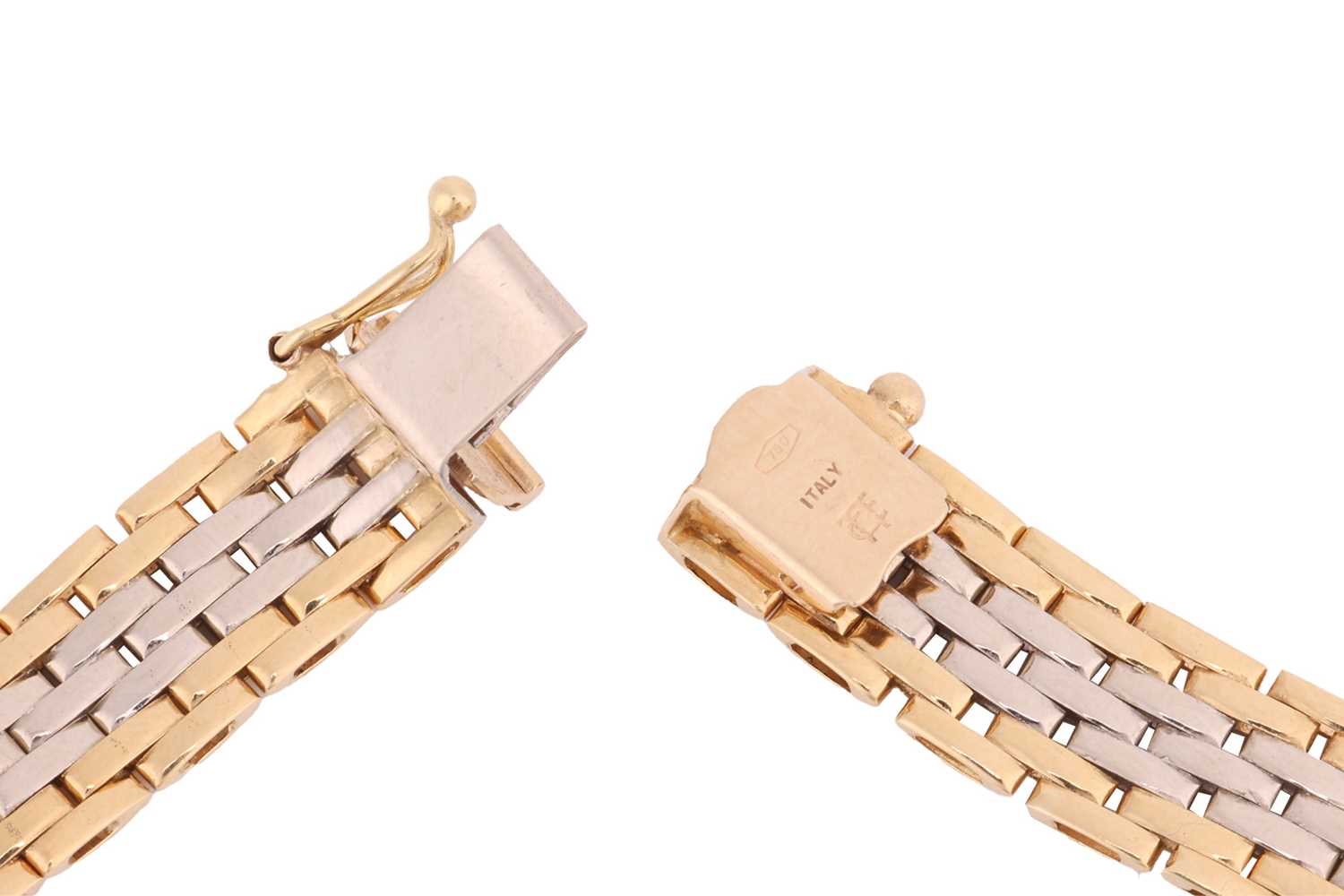 Lot 225 - A two-tone brick-link collar necklace,