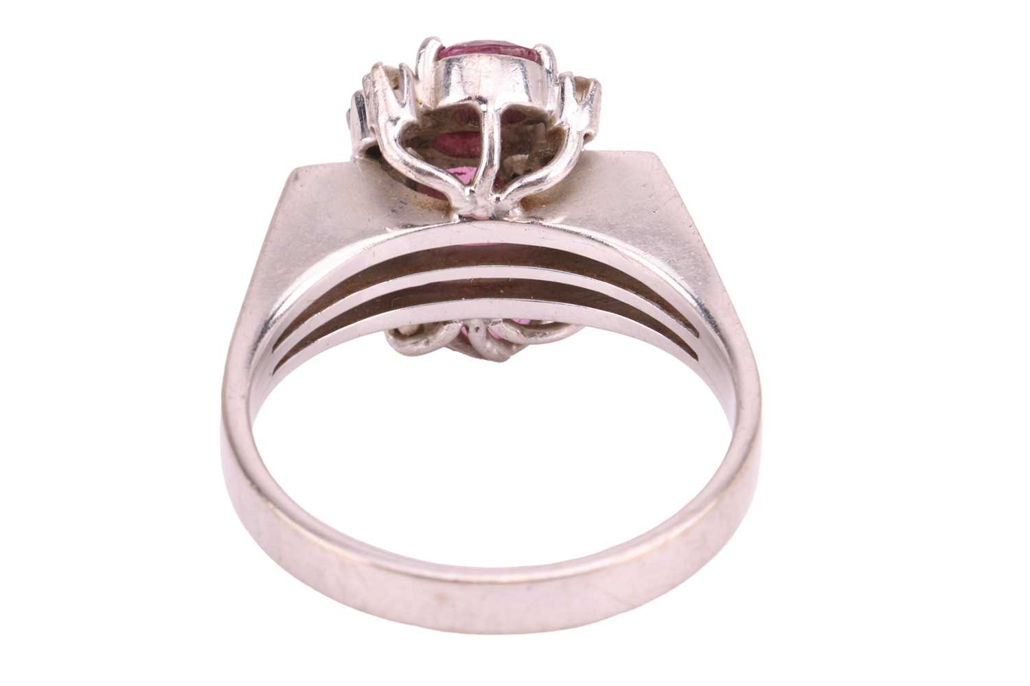 Lot 31 - A ruby and diamond dress ring, ring head