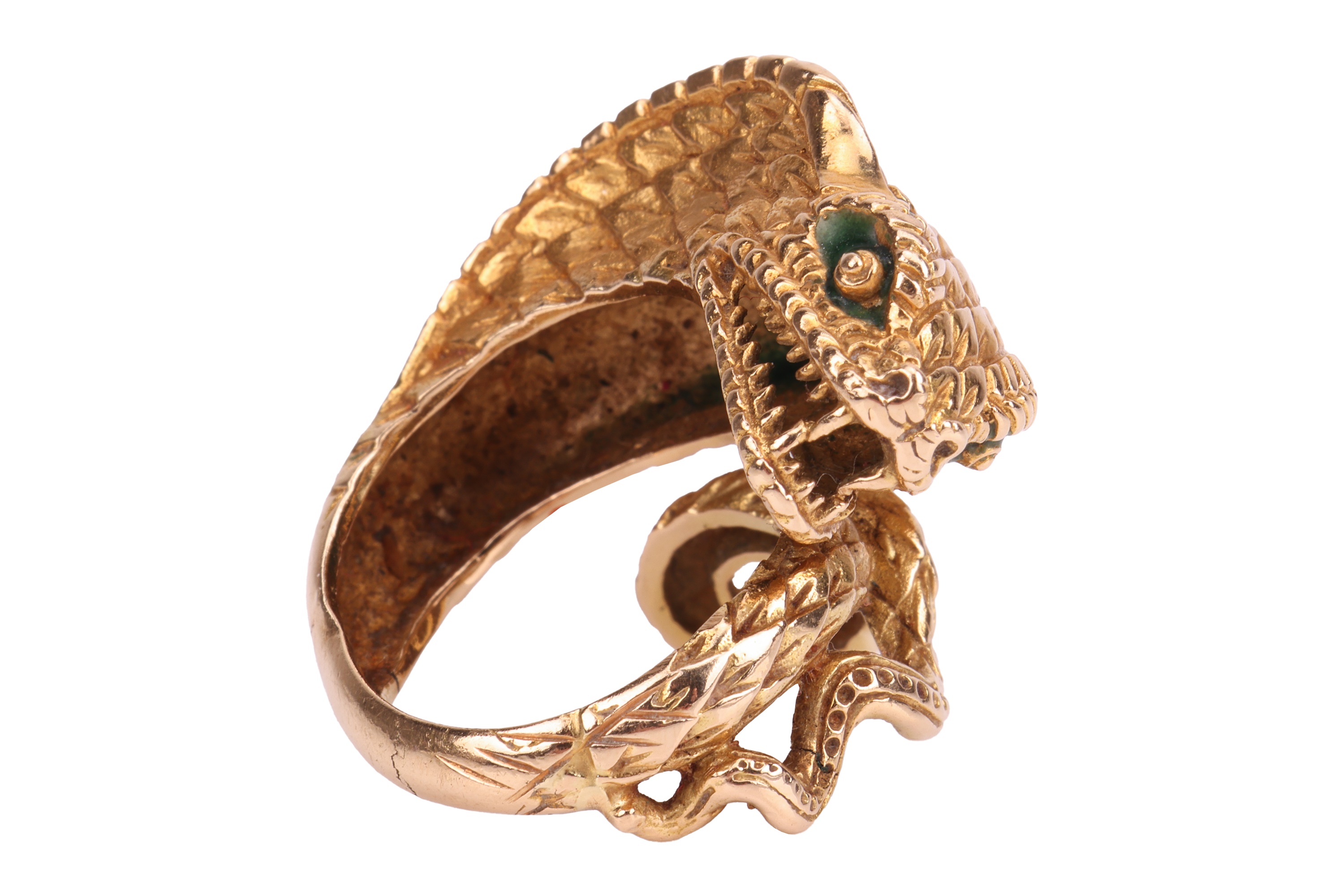 Lot 223 - A cobra cocktail ring, sculpted as a